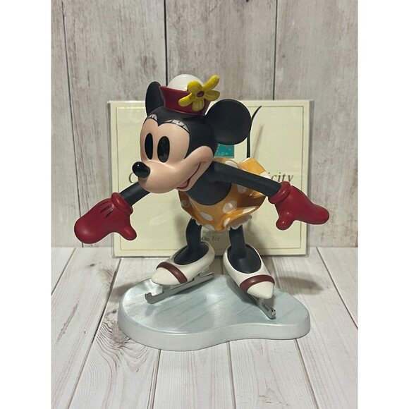 Disney | Accents | Walt Disney Classics Collection Minnie Mouse On Ice ...